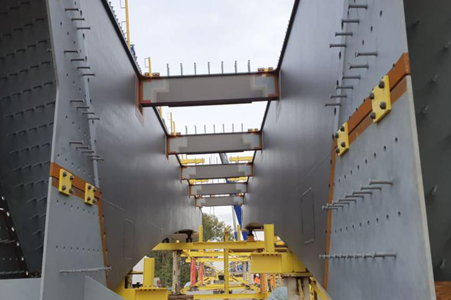 Korrosionsschutz: Autobahn A3 21 Brücken Steigerwald - MBI GMBH